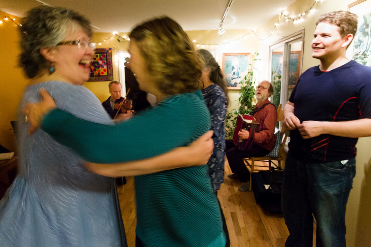 Contradancing-old and new ongoing traditions - FolkWorks